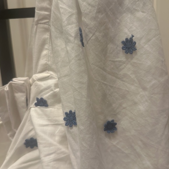 FARM Rio | Tops | Farm Rio White Flowerembroidered Cotton Crop Top New ...